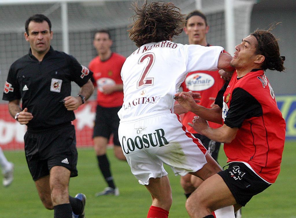 Javi navarro. five-match ban for this elbow on... | MARCA English