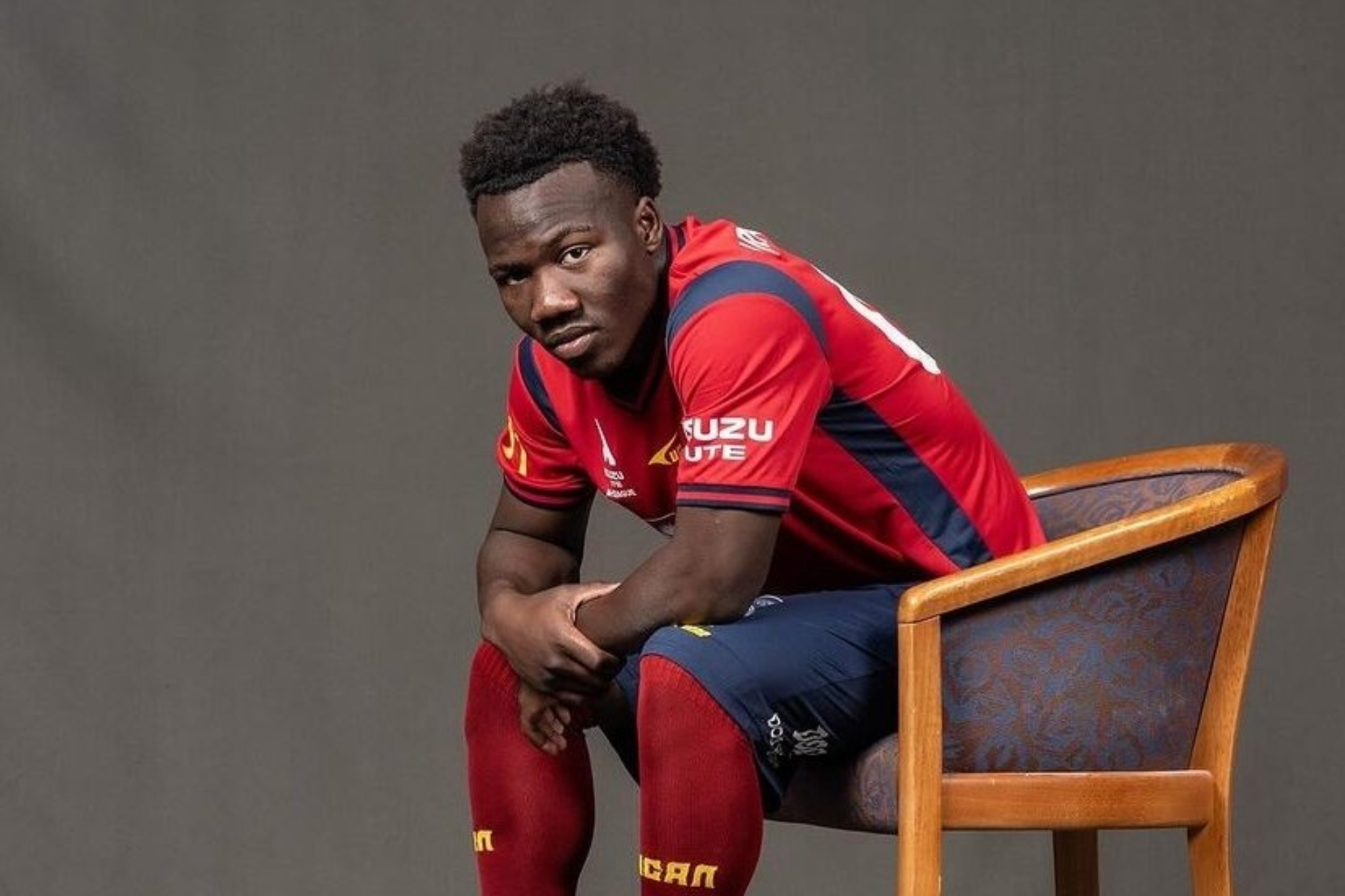 Nestory Irankunda - Adelaide United - Foto 20 de 21