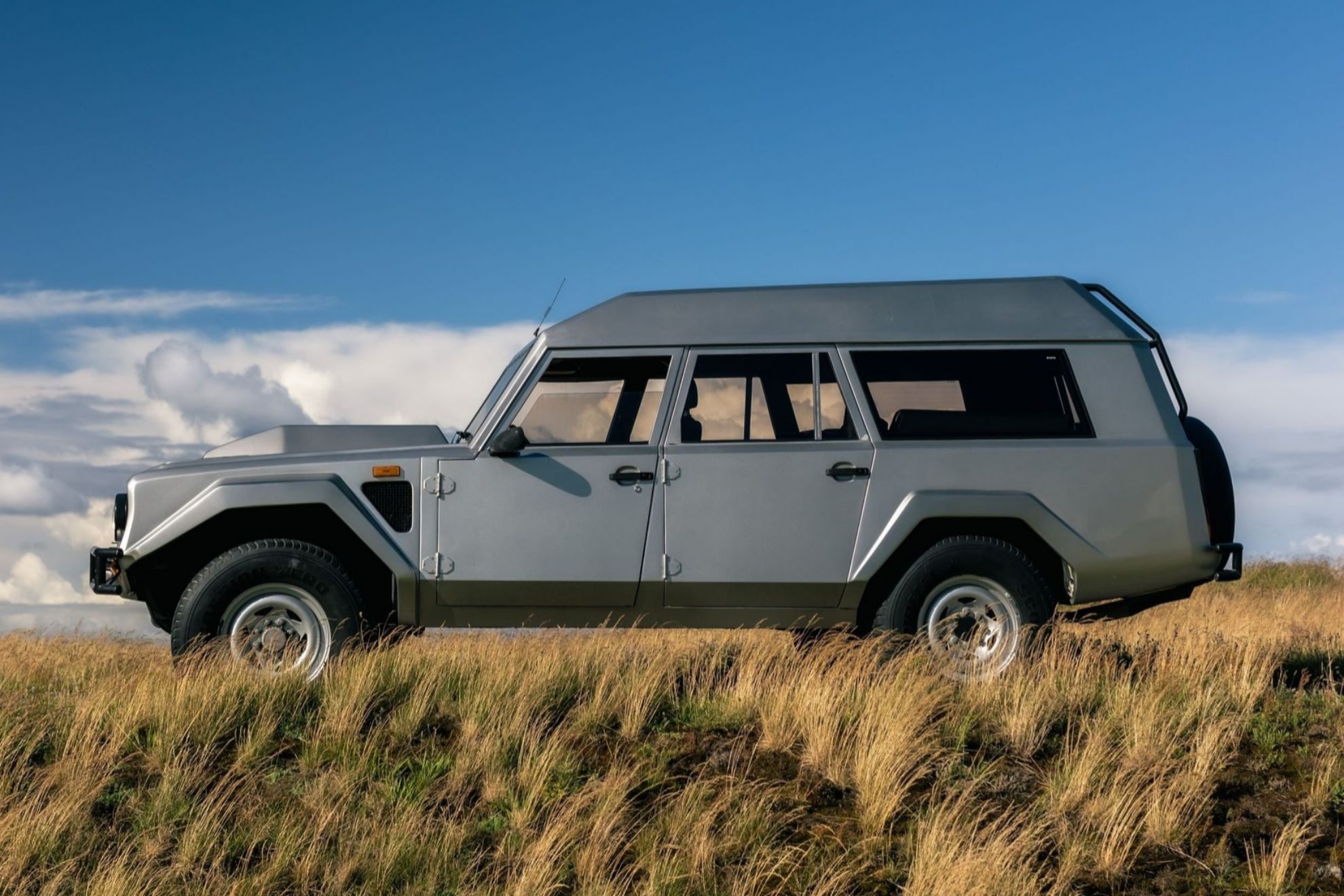 Lamborghini: Lamborghini LM002 Wagon: un caprichazo del Sultán de ...