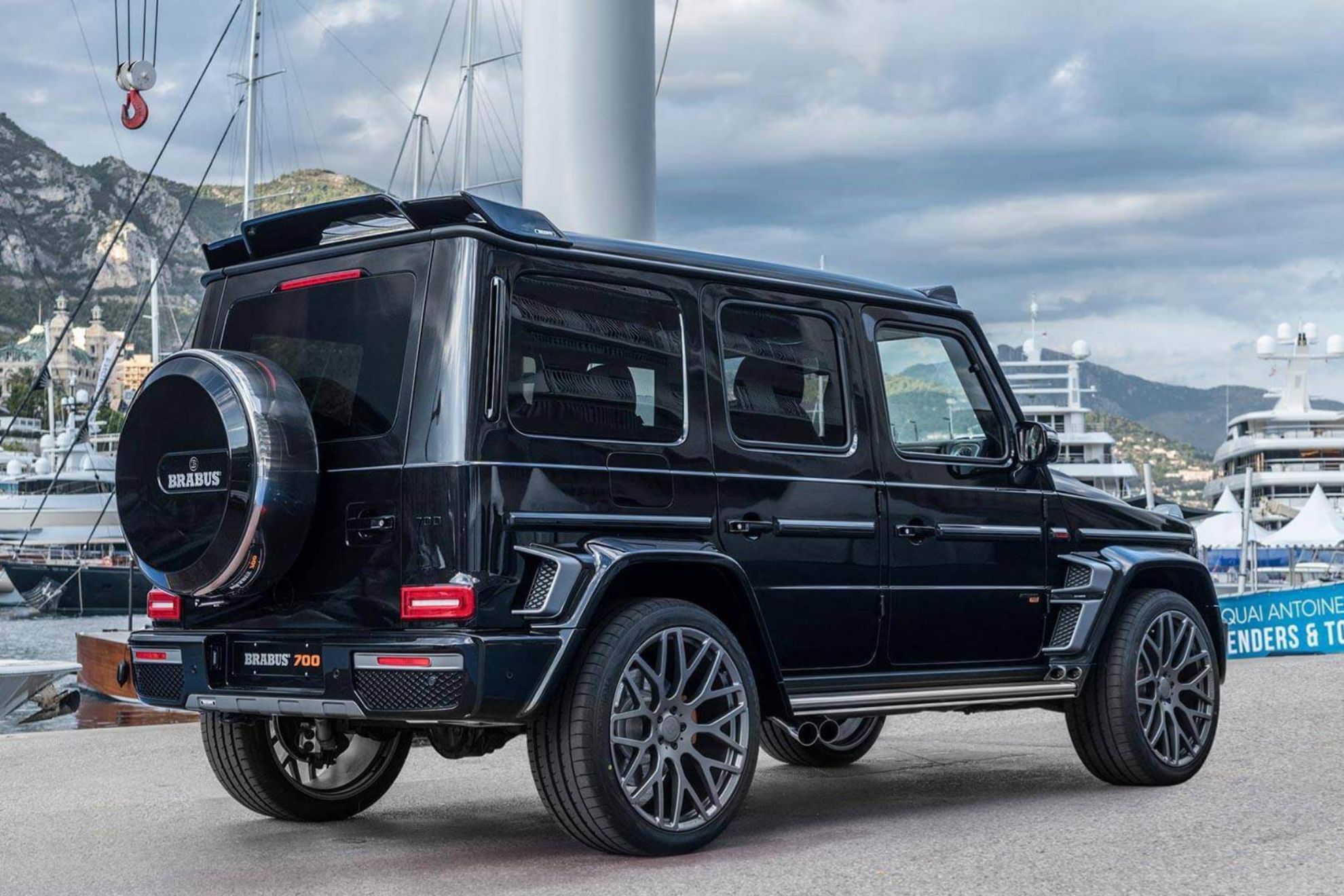 Mercedes Benz: Floyd Mayweather presume de su nuevo Mercedes de 571 CV ...