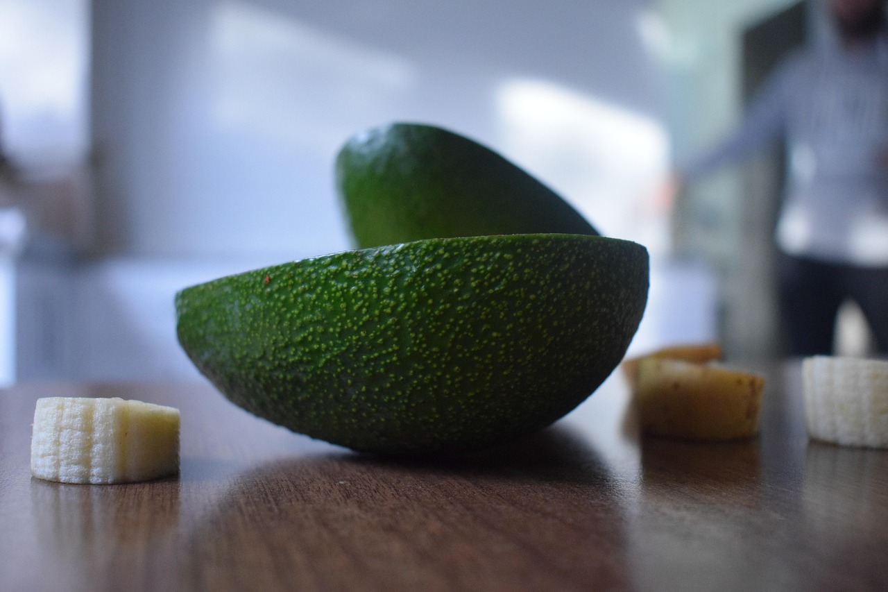 The benefits of avocado skins and everything you can do with them | Marca